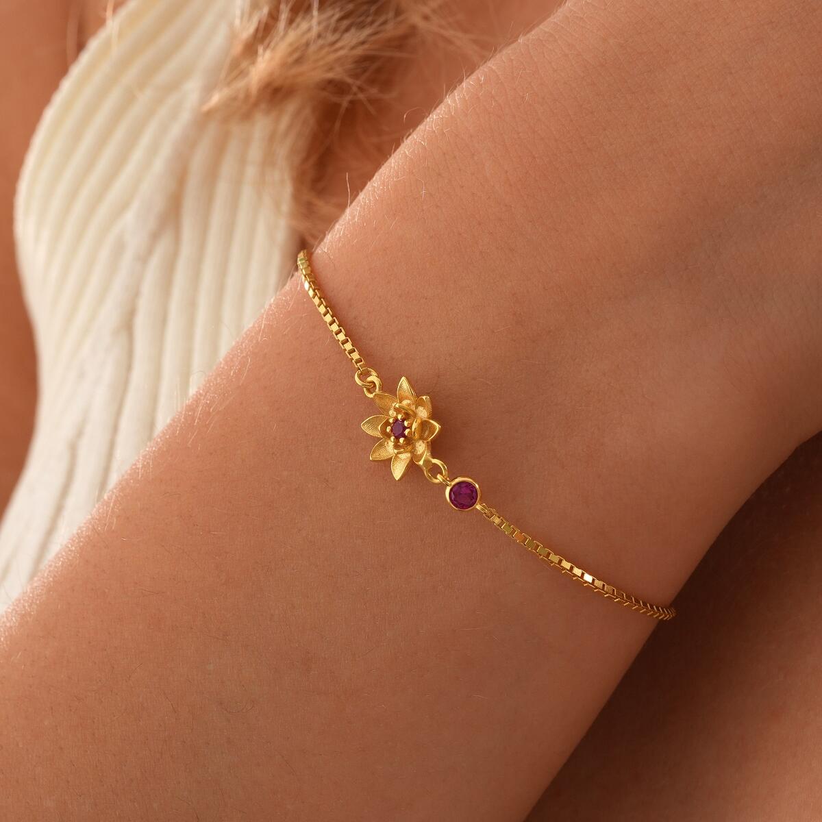 Personalize Birth Flower Bracelet Cash Back - RebateKey